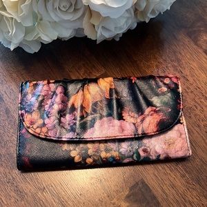 Guang Tong - Poshmark